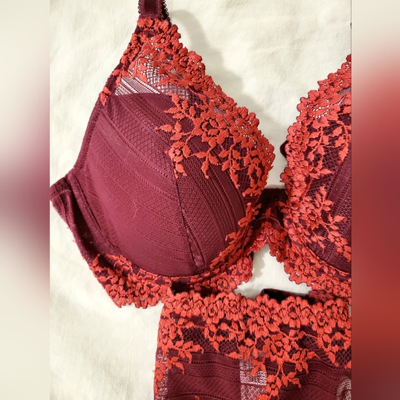 Wacoal | Intimates & Sleepwear | Nwt Wacoal Bra And Panty Set Bra Size ...